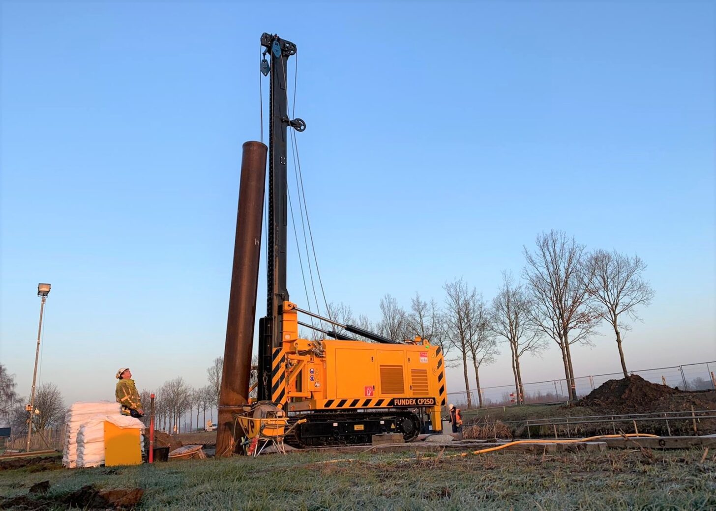 Compact rigs Archives - Fundex Equipment